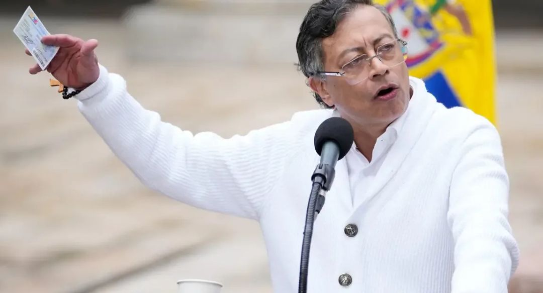 Petro cuestiona elecciones en Colombia; Procuraduría respalda ...