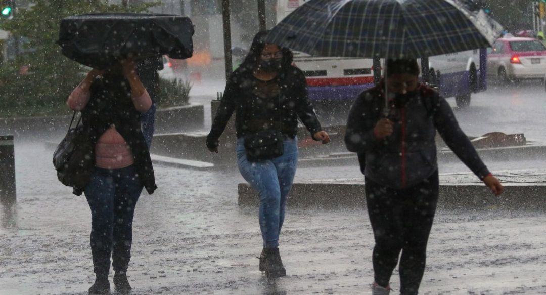 Sábado de chubascos y calor extremo: se esperan lluvias en 20 estados ...