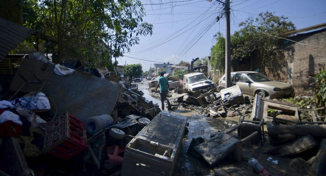 Lluvias torrenciales dejan 80 muertos: Así avanza la atención a la ...