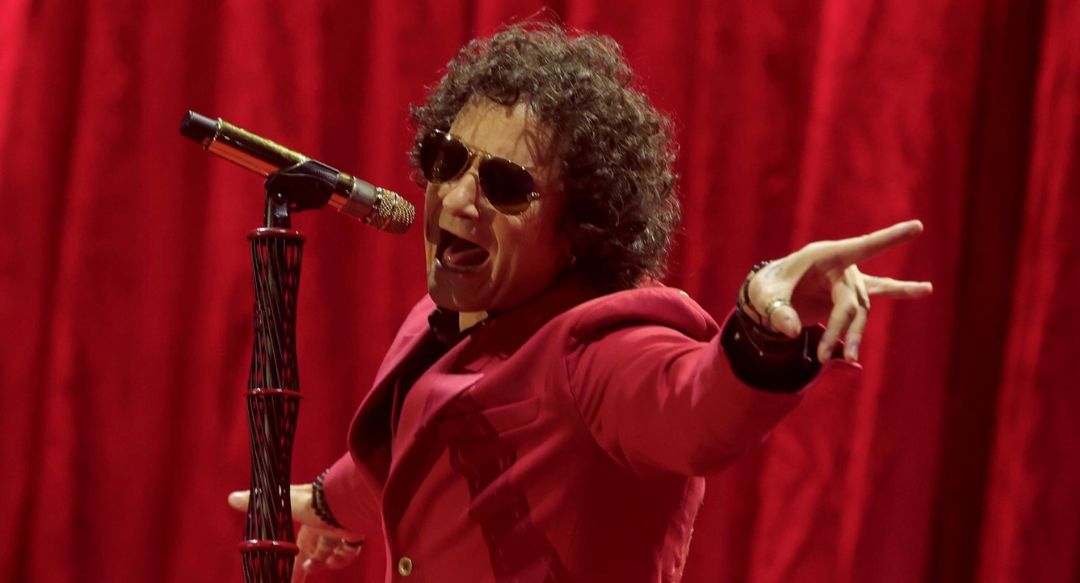 VIDEO| Enrique Bunbury detiene show en Quito y explota contra fan ...