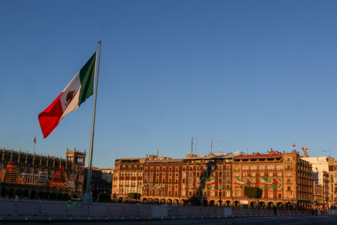 Abren accesos al Zócalo para el primer discurso de Claudia Sheinbaum ...